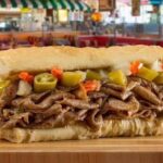 Chicago : Best Street Food Tour With A Local Guide - The Itinerary: A Taste of Chicago’s Architectural and Culinary Heart