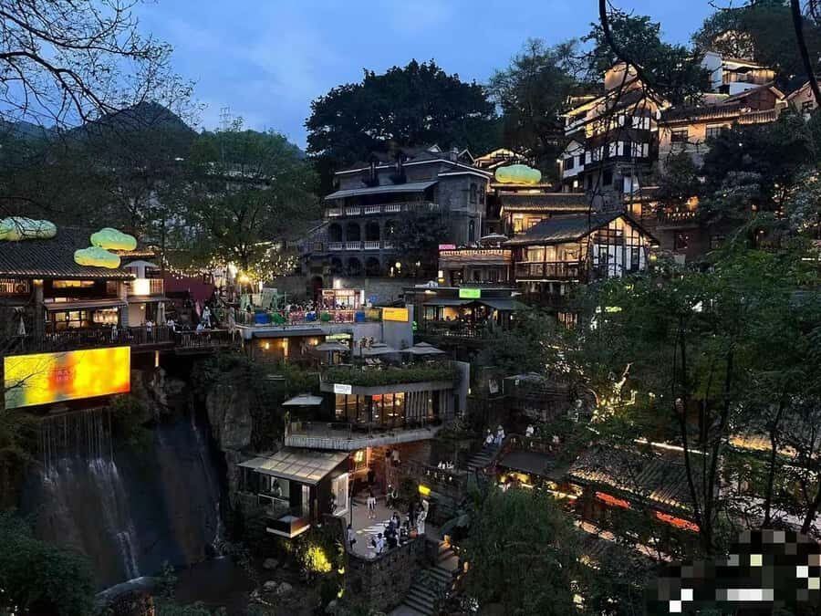 Chongqing: Night Tour of Two Rivers with guide-small group - Authentic Insights from Travelers