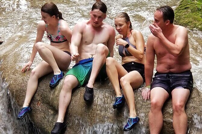 Chuck Norris Secret Falls/Blue Hole - The Itinerary in Detail