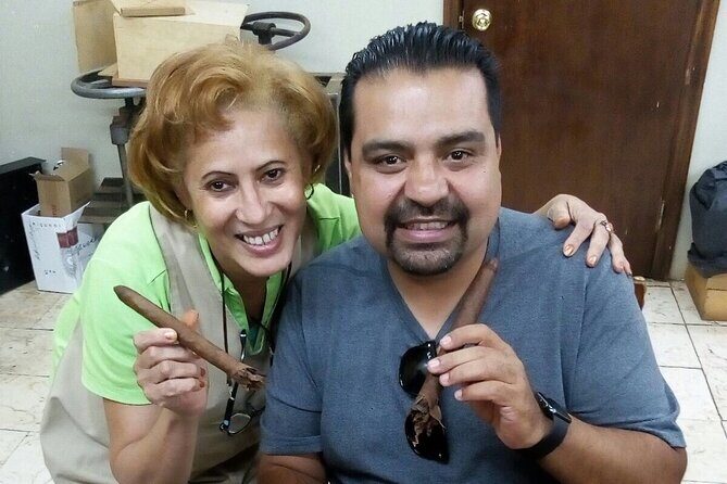 Cigar Rolling Lesson in Nassau - The Sum Up