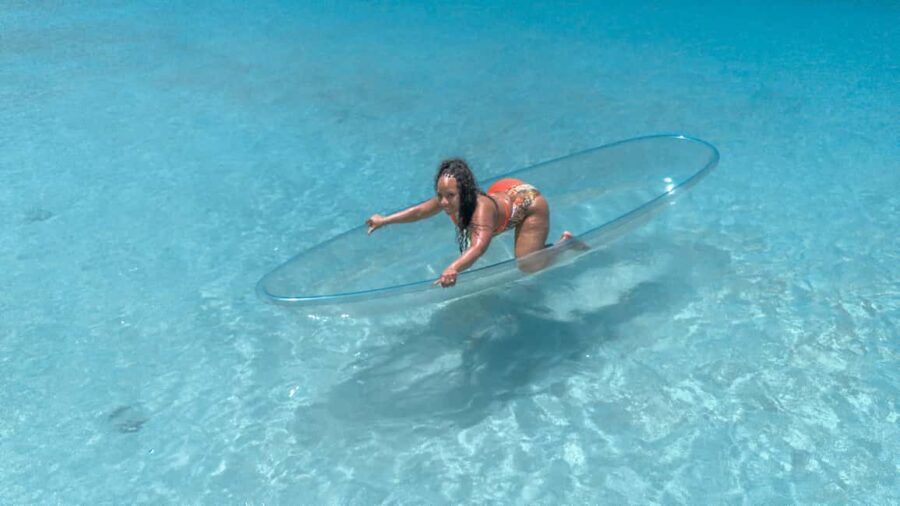 CLEAR BEAUTY KAYAK - A Well-Balanced Adventure with Professional Touches