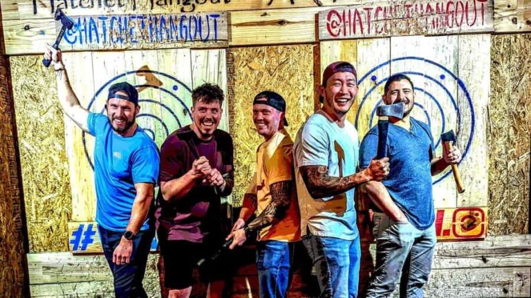 Clearwater: Axe-Throwing Experience with Games & Tournaments - What to Expect from Your Indoor Axe-Throwing Session