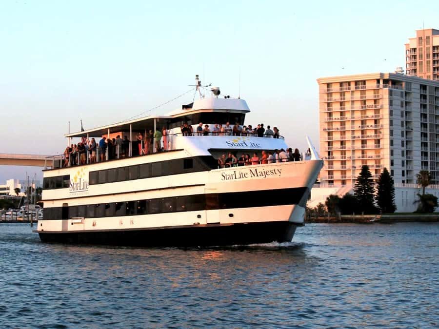 Clearwater Beach: StarLite Majesty Dining Yacht Cruise - Who Should Consider This Cruise?