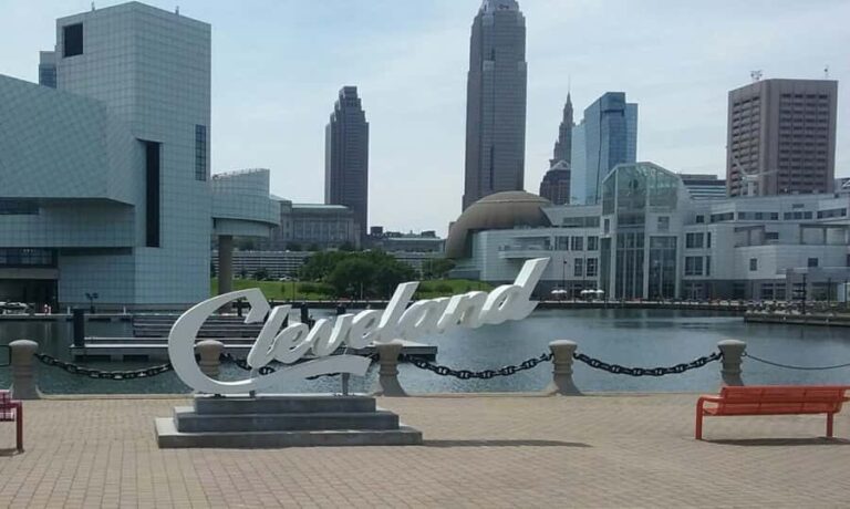 Cleveland: Downtown Landmarks Walking Tour - The Sum Up