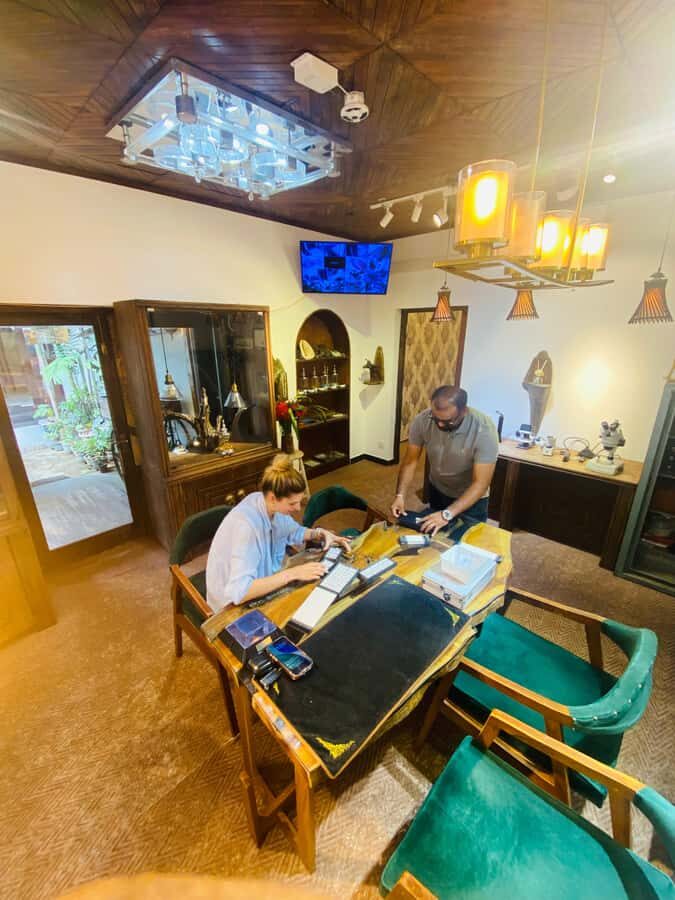 Colombo: Natural Rare Colorful Gemstone Collection Viewing - The Itinerary: What to Expect