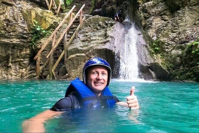 Combo : Damajagua and Zipline Waterfalls with Lunch - Tucking In: The Dominican Buffet Lunch