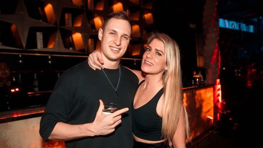 Combo: Dinner With Strangers & Bangkok Pub Crawl - Authentic Guest Feedback