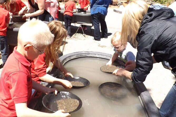 Crystal Gold Mine Tour With Gold Panning and Miner's Museum Visit - Who Should Consider This Tour?