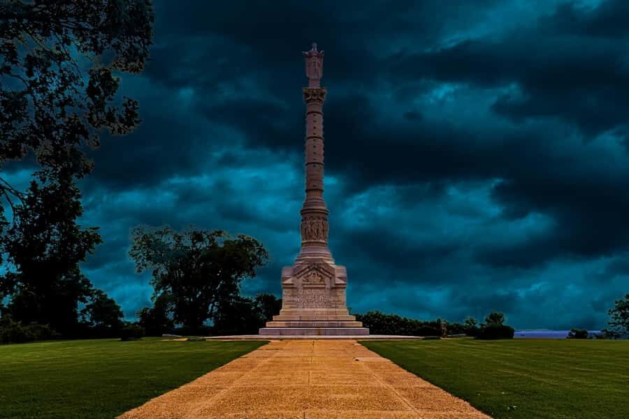 Curse of Cornwallis: Bayonets & Banshees Yorktown Ghost Tour - Who Should Book This Tour?