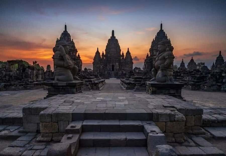 Cycling at Plaosan temple & Prambanan Temple with sunset - The Experience: What Makes It Unique?