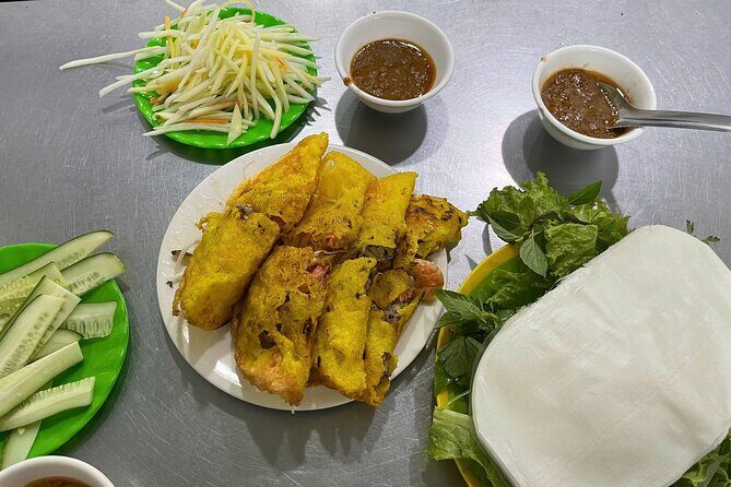 Da Nang Authentic Food and Hidden Gem Sightseeing Tour by Scooter - Scenic Views and Photo Opportunities