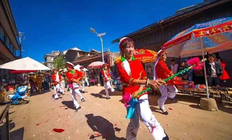 Dali: Ancient City, Three Pagodas, and Longkan (ErHai) Tour - Practical Details and Considerations