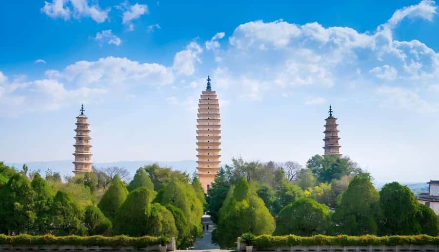 Dali: Chongsheng Temple, Xizhou, & Erhai Lake 1 Day Tour - What to Expect and Practical Tips