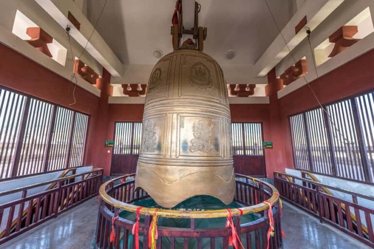 Dali Zen Tour: Chongsheng's Three Pagodas & Cliff Temple - Exploring Chongshengs Three Pagodas: A Timeless Wonder