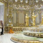 Delhi: 6 Hour Spiritual Temple Tour by Car With Female Guide - The Experience: What You Can Expect