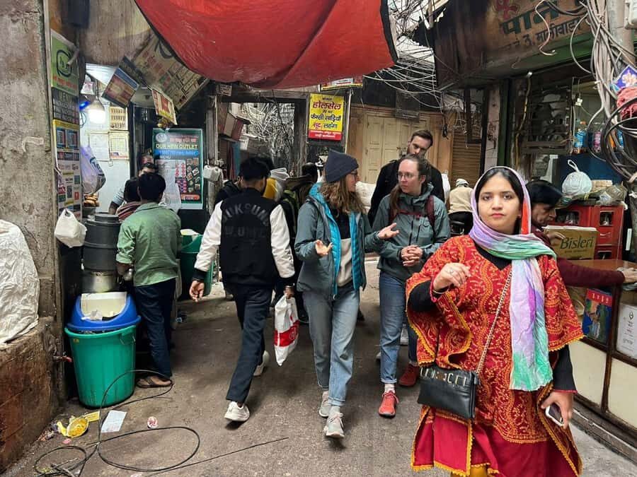 Delhi Night Market & Street Food Walk (Half-Day, Women-Led) - The Itinerary Breakdown