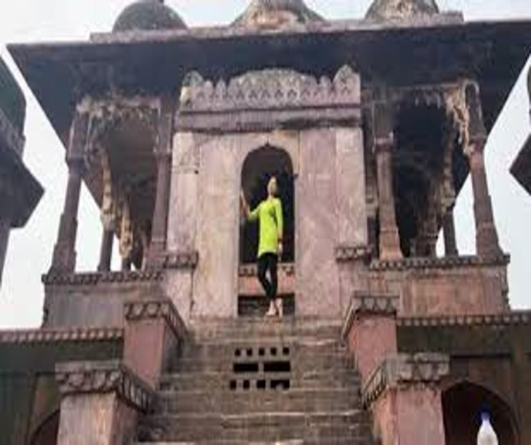 Delhi: Ranthambore National Park 3-Day Trip w/ Tiger Safari - Day 1: Arrival and Settling In