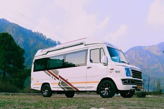 Delhi to Agra Private Transport One Way Car/Taxi Service - The Journey Begins: From Delhi to Agra