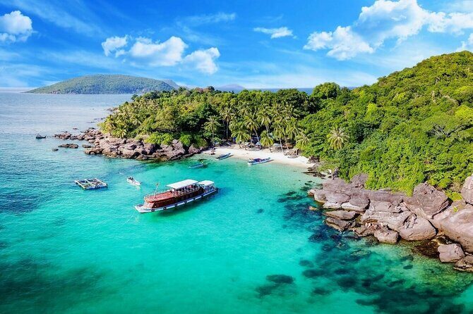 Discover 3 islands of Phu Quoc by boat - Who Will Love This Tour?
