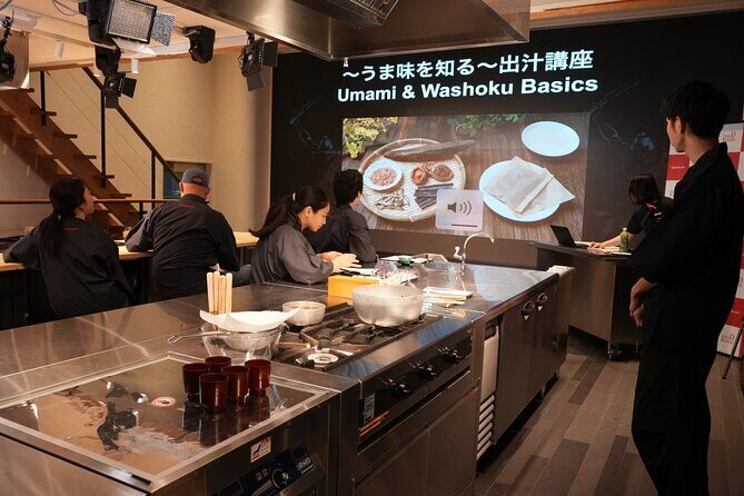 Discover Japanese Umami: Onigiri & Dashi Masterclass in Tokyo - What Makes This Experience Stand Out?