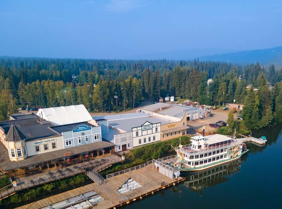 Discovery Dining Hall: Lunch - The Itinerary and What You Can Expect