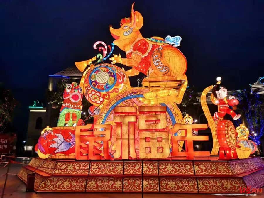 Dujiangyan: Evening Lantern Tour with Local Food - Practical Details and What to Expect