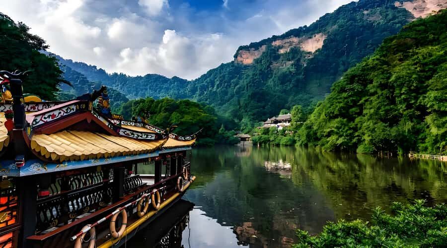 Dujiangyan: Mount Qingcheng Ticket - What to Expect During the Tour