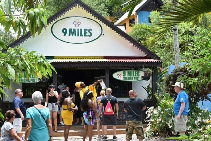 Dunn's River Falls, 9 Mile/ Blue hole - Practical Details and Tips