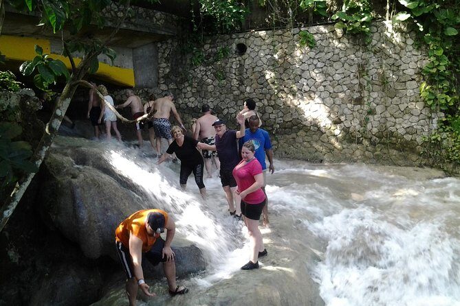 Dunn's River Falls excursion from Montego Bay - The Main Attraction: Dunn’s River Falls and Park