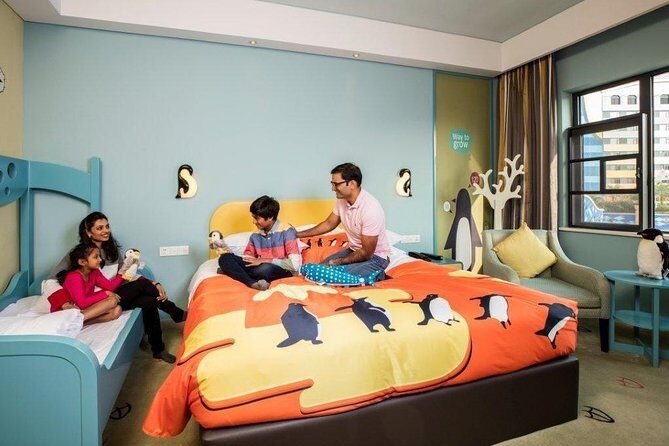 E-Ticket: Zhuhai Chimelong Ocean Kingdom, Circus & Penguin Hotel 1-night Coupon - Who Will Love This?