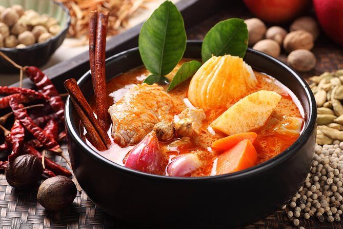 Evening Thai Dinner and Huangpu River Cruise in Shanghai - Pricing and Value