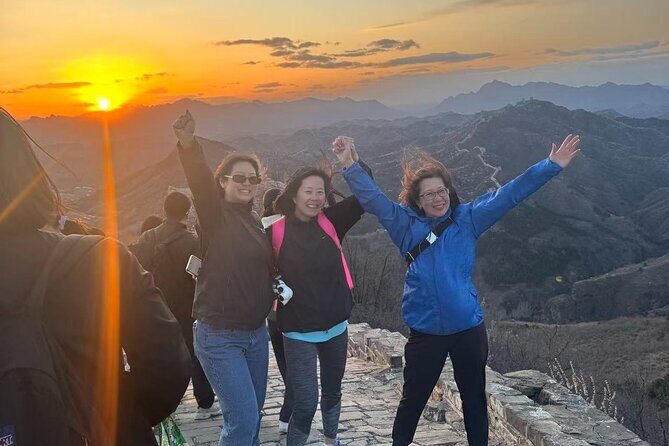 Explore Beijing Gubei WaterTown and Simatai Daytime and Nighttime - Who Would Love This Tour?