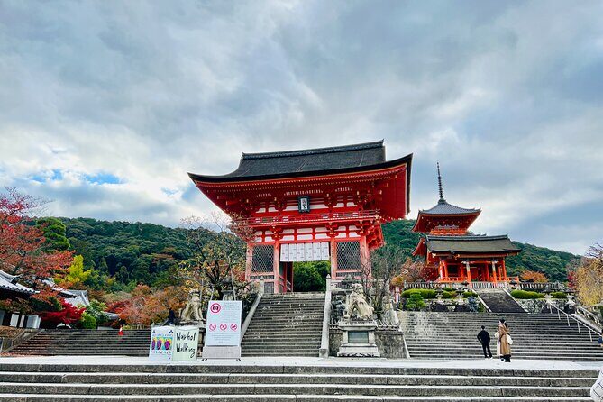 Explore History and Culture in Kyoto - Strolling Through Sannenzaka and Ninenzaka