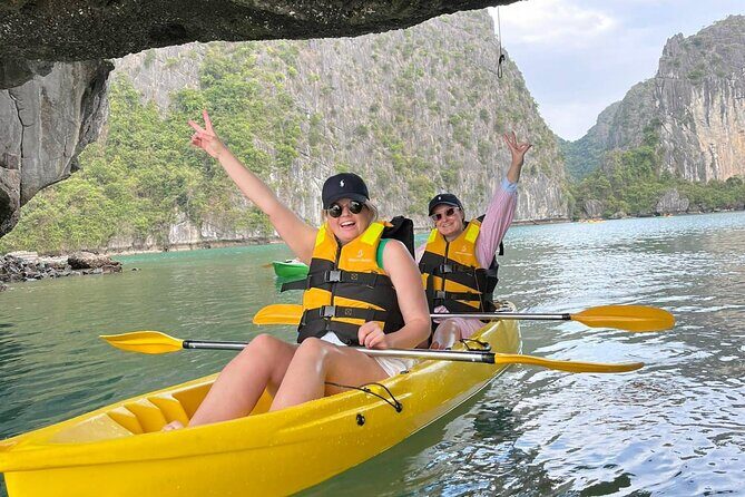 Explore Lan Ha, Halong Bay: Full-Day Boat Tour from Cat Ba Island - Relaxing at Ba Trai Dao Beach
