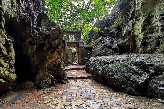 Explore Marble Mountains Lady Buddha and Cham Pa Museum - Why This Tour Offers Good Value