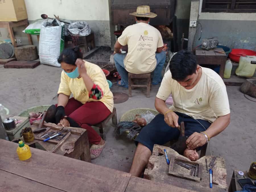 Explore the Grand Circuit Angkor Temples Private Tour - What Makes This Tour Stand Out