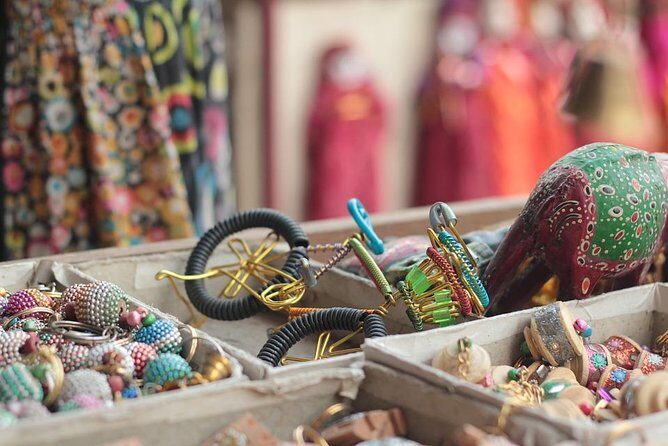 Exploring the Colorful Markets: Shopping tour of Jaipur with Transfers - FAQ