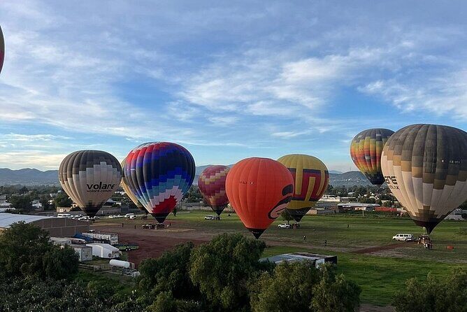 Flight in Teotihuacan Hot Air Balloon with Transportation and Breakfast - What Makes This Tour Stand Out