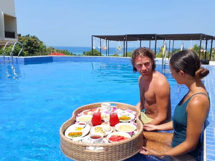 Floating breakfast - What Does the Floating Breakfast Include?