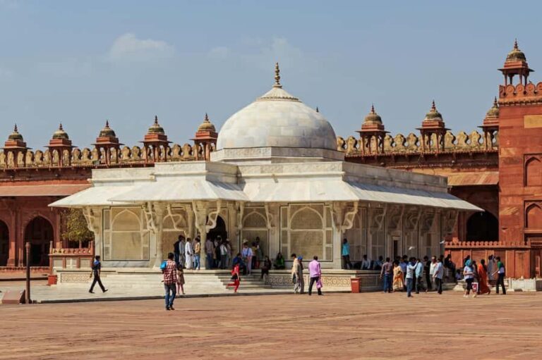 From Agra: Fatehpur Sikri and Market Private Half-Day Tour - Returning to Agra: Markets and Local Flavors