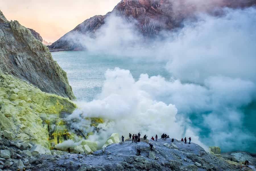 From Bali: 24-Hour Kawah Ijen Blue Flames, Dinner & Room - Comfortable Accommodation & Local Hospitality