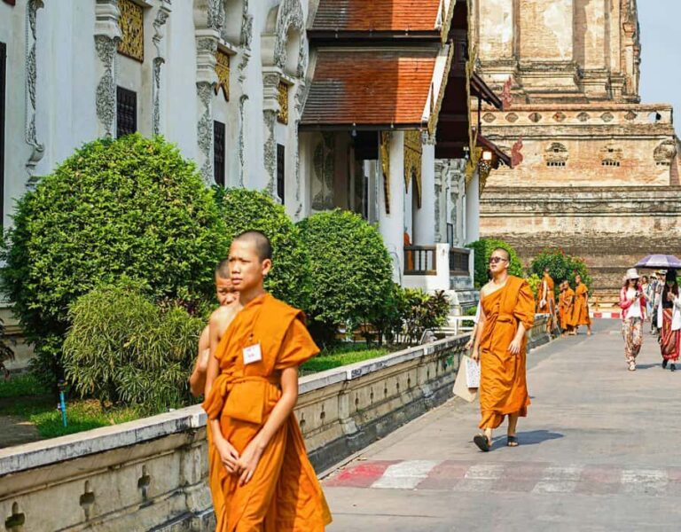 From Bangkok: Private Guided Tour of Ayutthayas 6 Temples - Why This Tour Offers Good Value