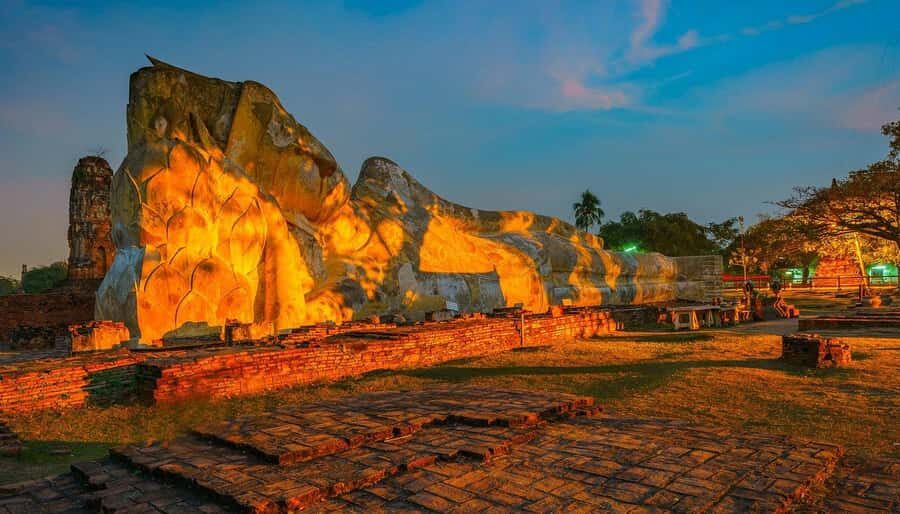 From Bangkok:Ayutthaya Night Temples&Market with local Snack - What to Expect from the Tour