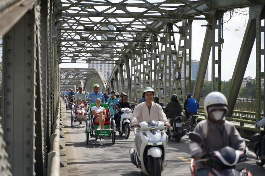 From Chan May Port: Hue Imperial City and Cyclo Food Tour - The Unique Cyclo Ride and Food Tasting