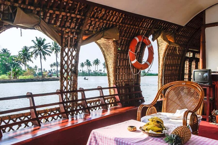 From Cochin: Overnight Houseboat Cruise with Transfers - The Itinerary in Detail