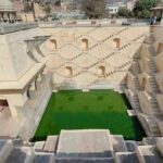 From Delhi: Private Day Tour to Jaipur with 5-star Lunch - Discovering Panna Meena Ka Kund
