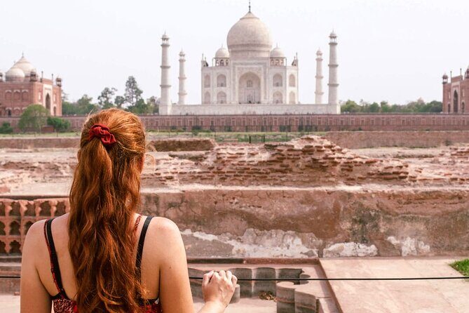 From Delhi: Private Taj Mahal & Agra Tour By SuperFast Train - Exploring the Taj Mahal: A Monument to Love