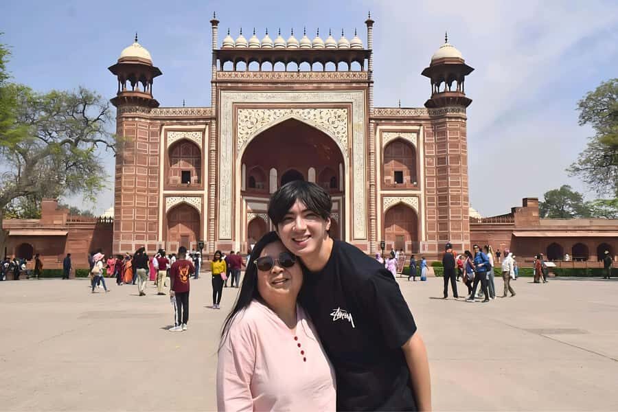 From Delhi: Taj Mahal & Agra Private Day Tour with 5* Lunch - An Overview of the Experience