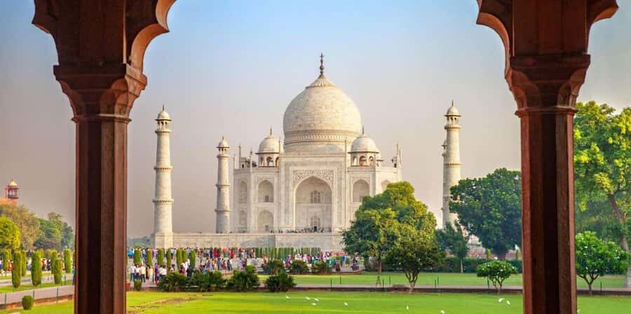 From Delhi: Taj Mahal & Agra Tour by Gatimaan Express Train - Exploring the Taj Mahal: India’s Most Recognized Wonder
