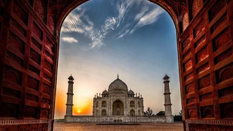From Delhi: Taj Mahal Sunrise, Baby Taj & Agra Fort Day Tour - Witnessing the Taj Mahal at Sunrise